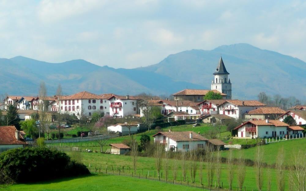 AGGLO BASQUE – Deux groupes pour faire entendre leur différence - PresseLib