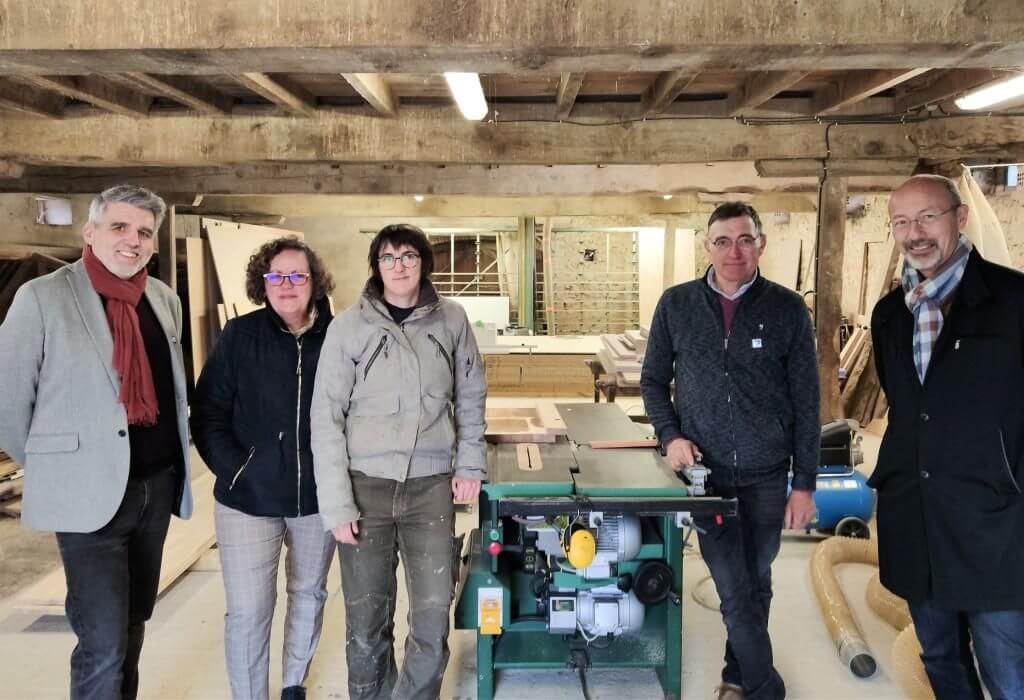 Alex, menuisière accomplie - PresseLib