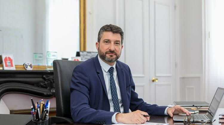 MINUTE POLITIQUE - Julien Dubois, une vision pragmatique et ...