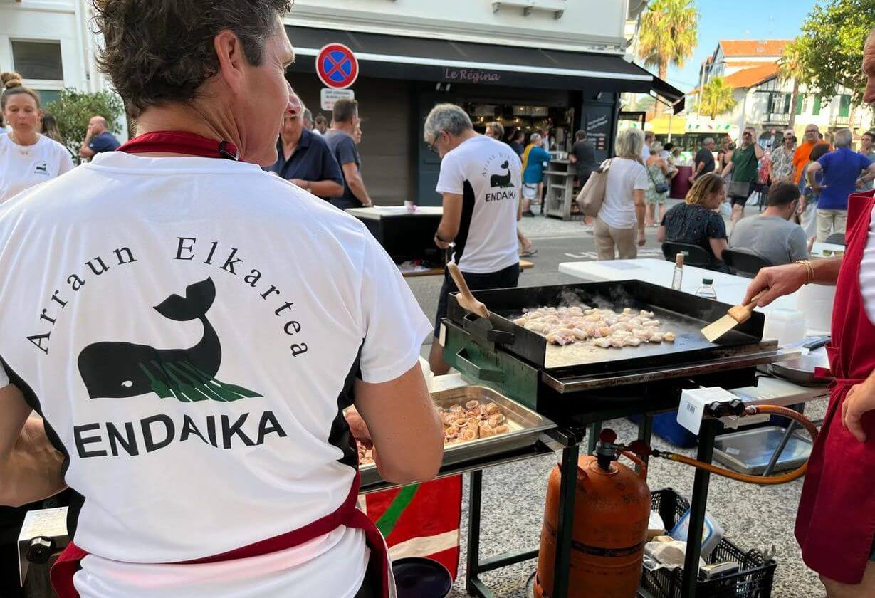 Le traditionnel chipiron fêté ce 13 juillet dans la ville d'Hendaye ...