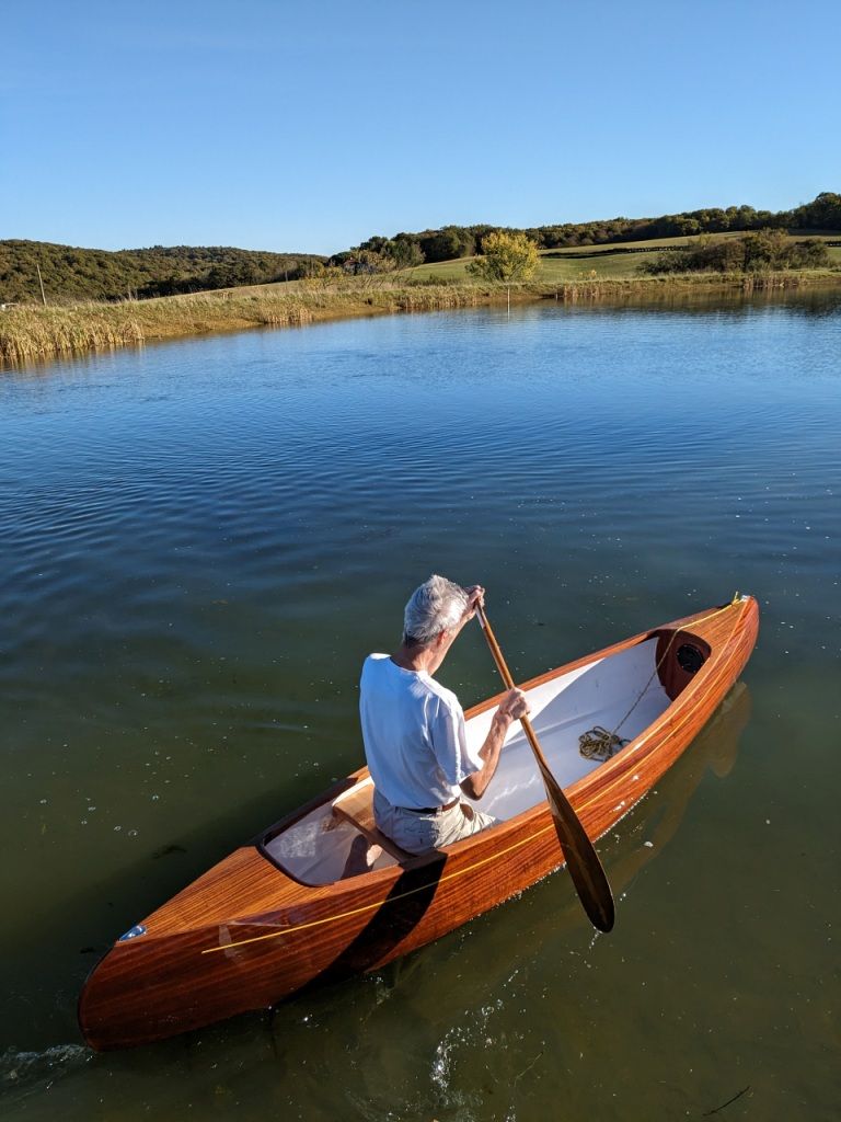 Embarquement sur le Canoë 3,7 de MV-Boat - PresseLib