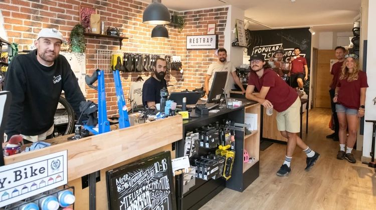 1 500 COUPS DE POUCE - Corbo Course arrive à Saint-Jean-de-Luz - PresseLib