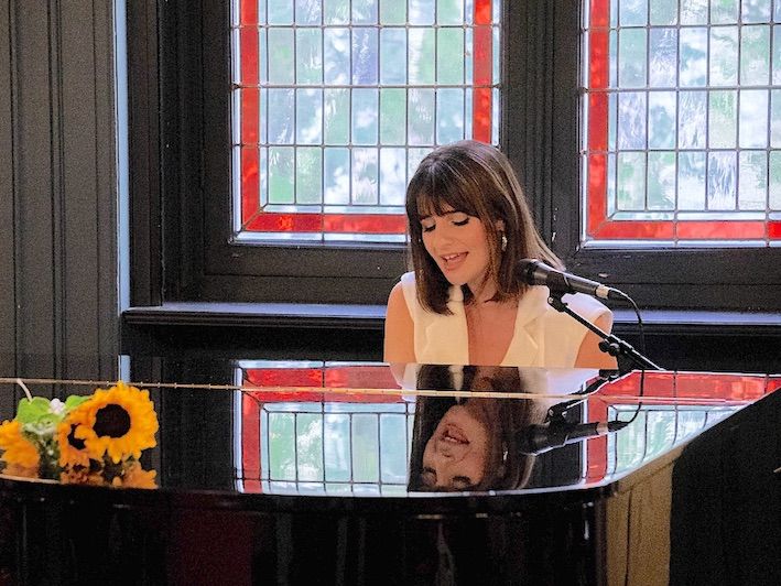 La chanteuse gersoise Céline Aviani toujours plus bouleversante - PresseLib