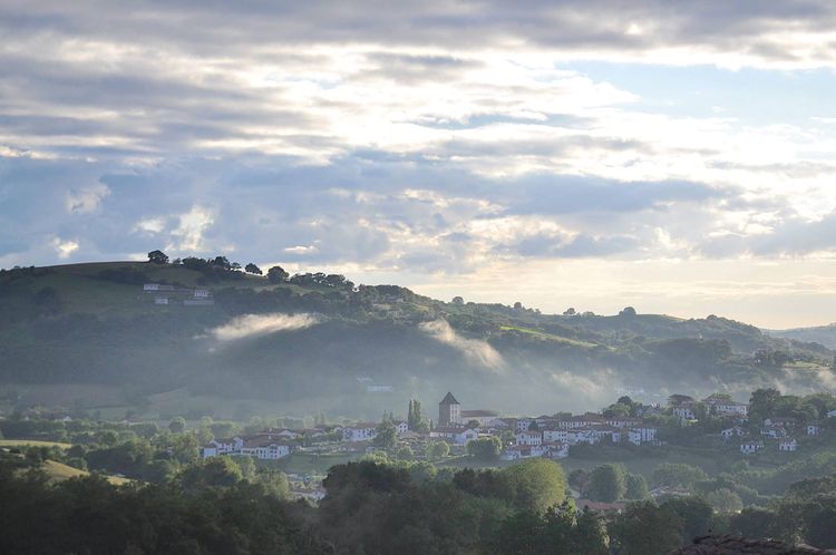 CONTREBANDIERS - Sare en fête pour le 62e Cross - PresseLib